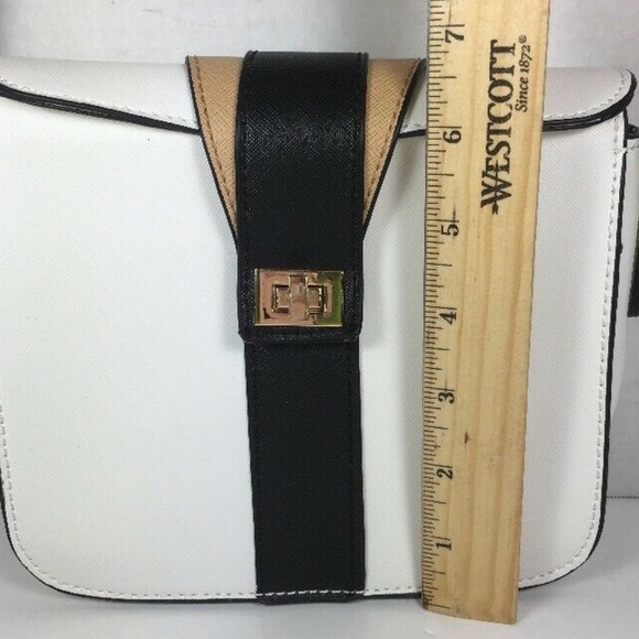 Cesca | Bags | Cesca London New York White Faux Leather Crossbody ...